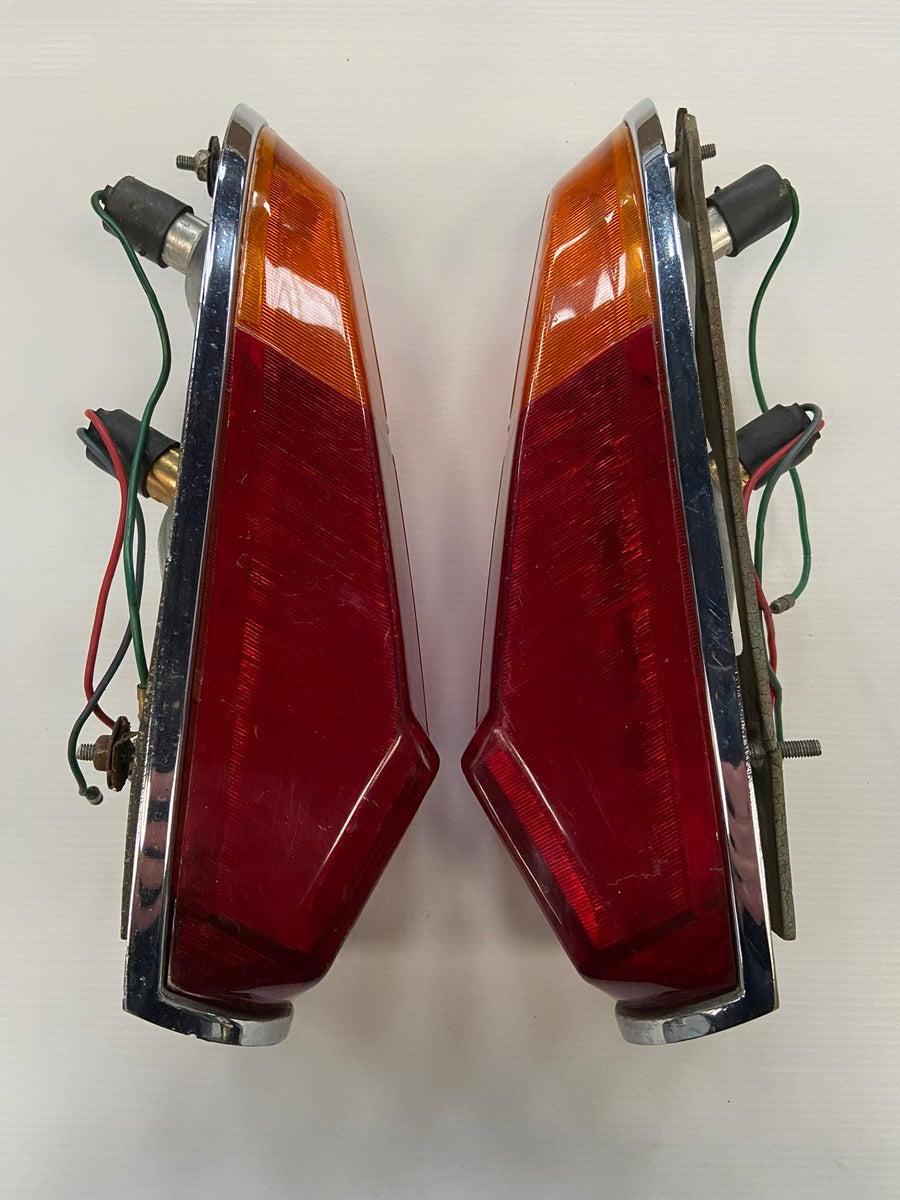 Pair of rear lamps MGB. – Philips Classics